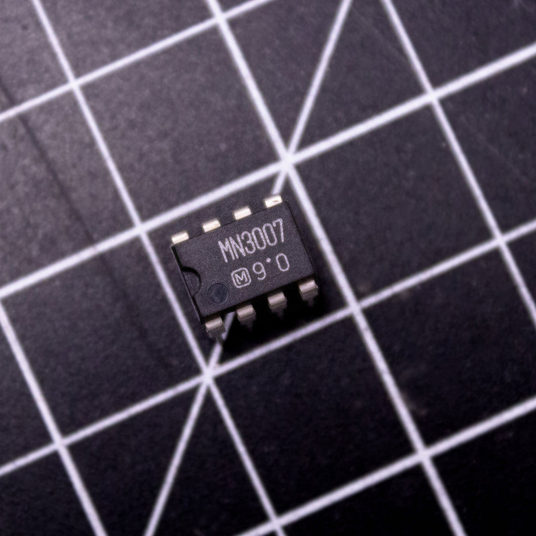 Diamond Vibrato – Diamond Pedals